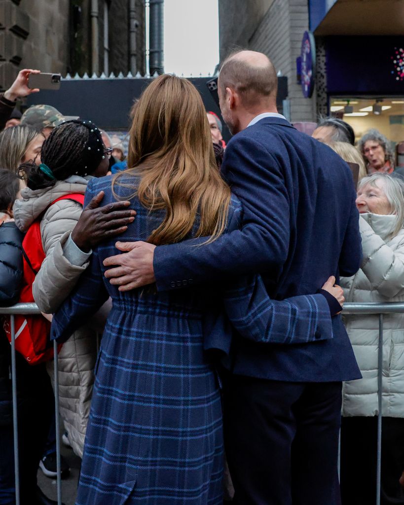Prince William is the ultimate gent to Princess Kate in moment captured ...