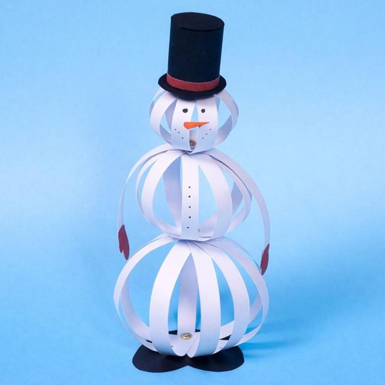 Paper strip snowman craft