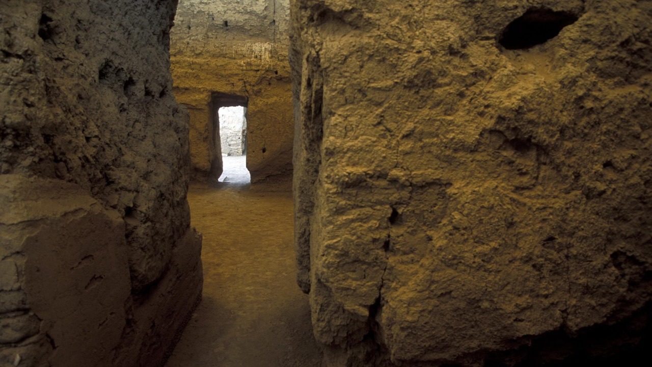 Ancient chamber mysteriously triggers another one 1,000 miles away