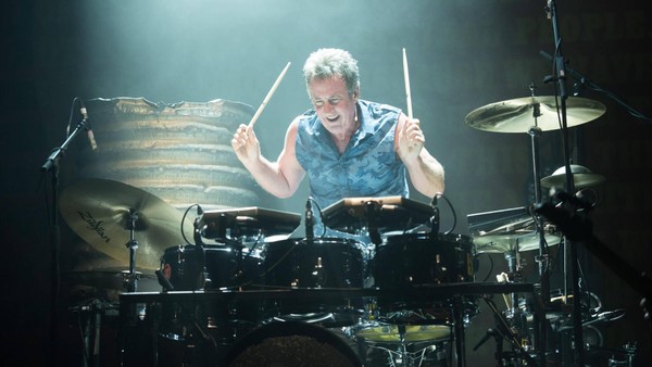 Midnight Oil trauern um ihren Drummer Rob Hirst