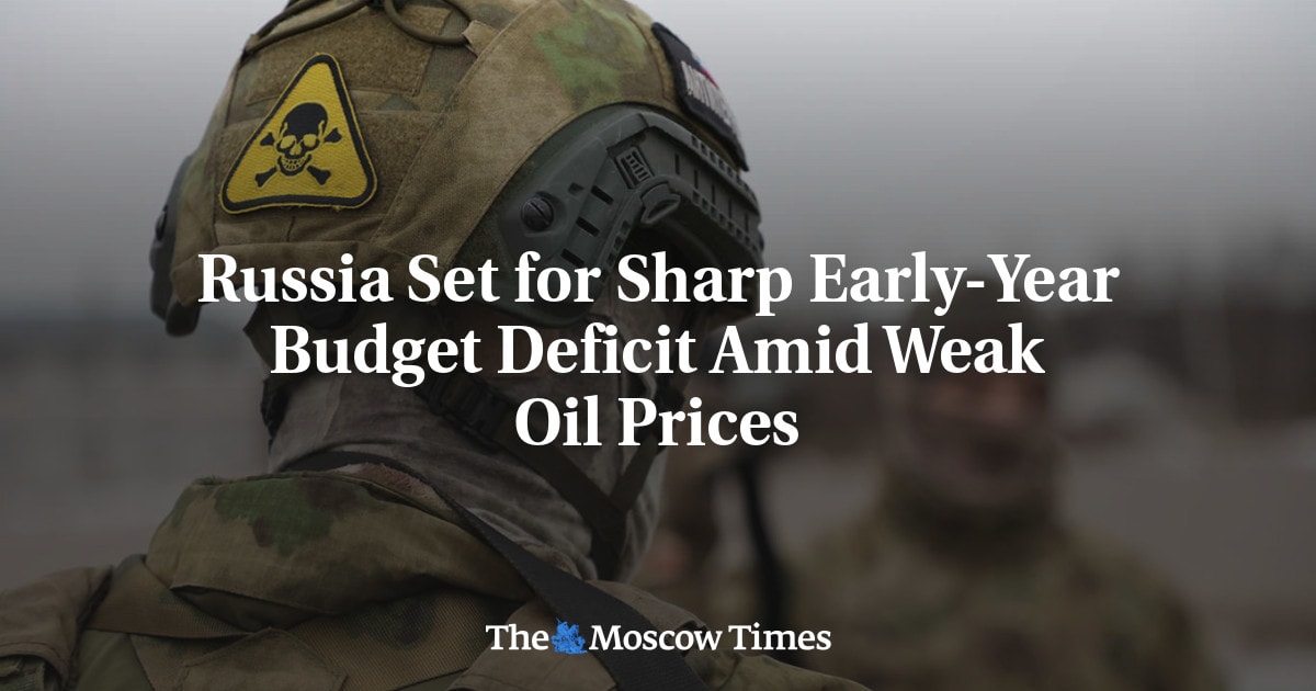 Russia set for sharp early-year budget deficit amid weak oil prices