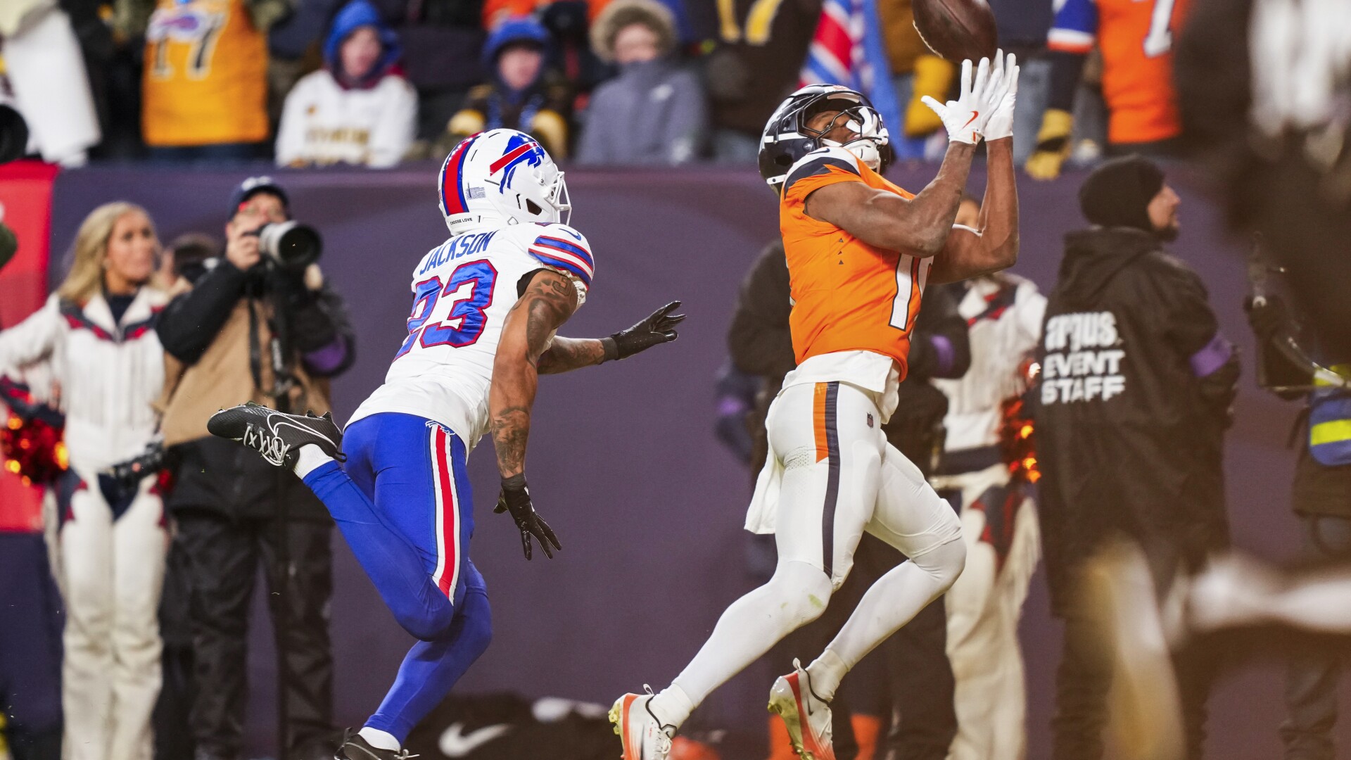 Playoffs have had 15 fourth quarter lead changes, most in NFL history