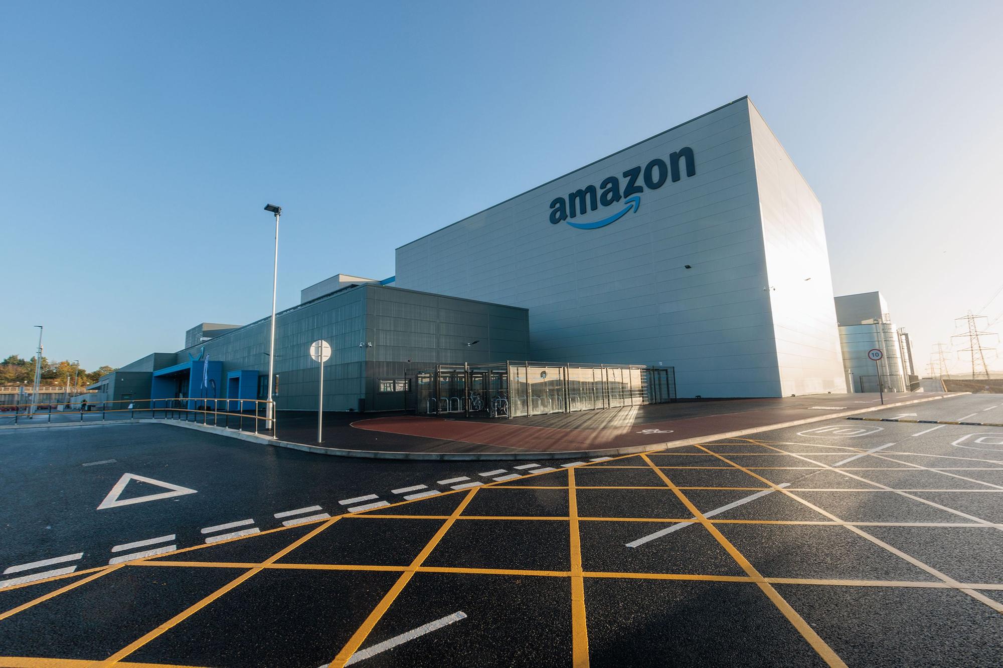 Wakefield Amazon team celebrates top employer award for third ...