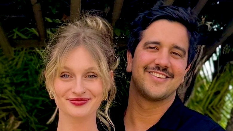 Veteran leaves 'broken' US after ICE arrests husband at green card ...