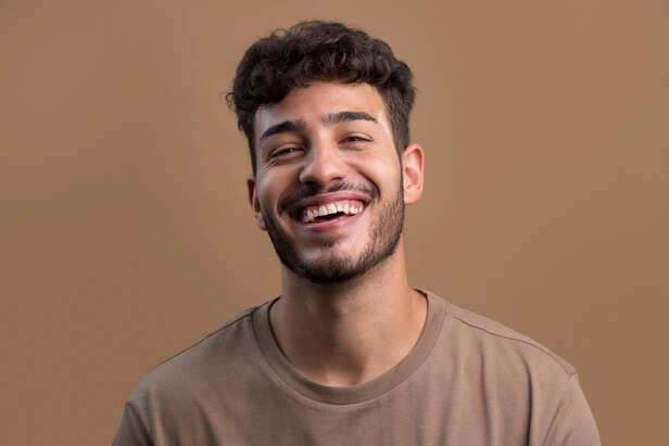 Real vs fake smile: How to tell the difference easily