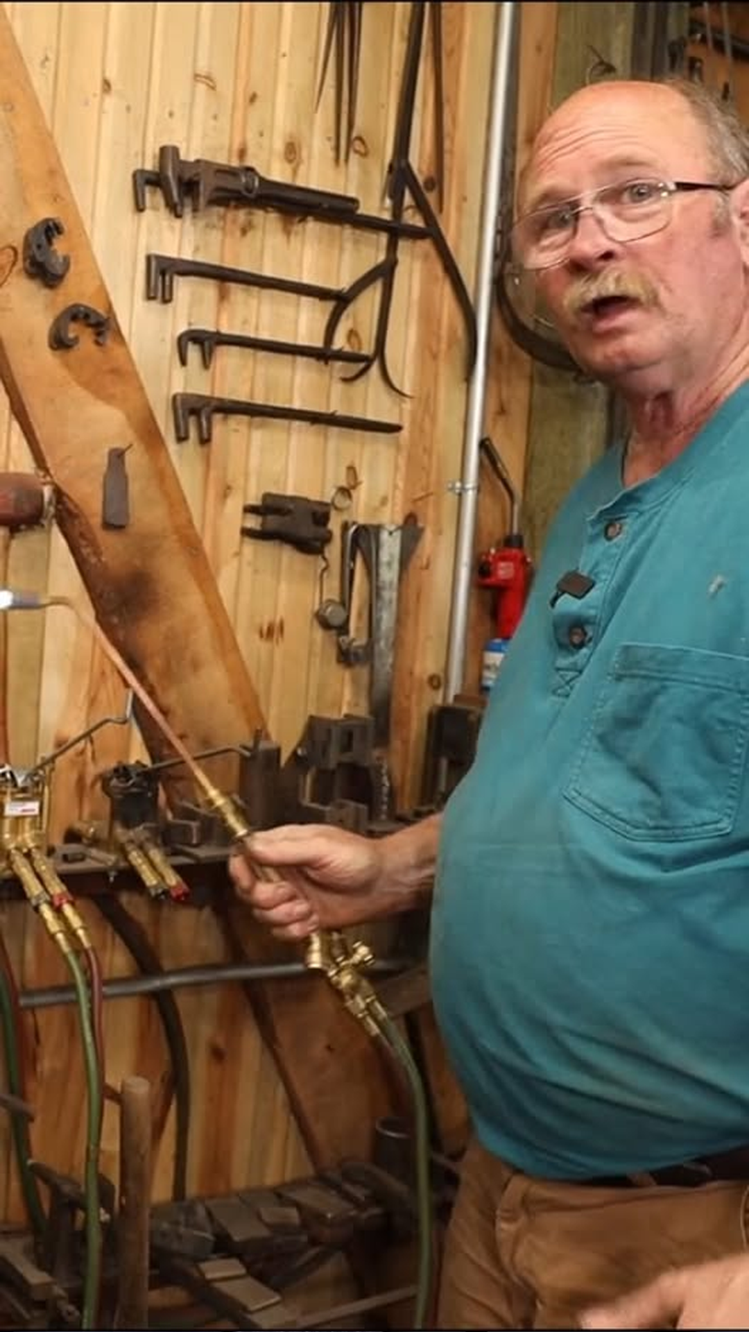 Gas saver valve for torch