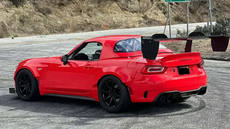 Quando 160 CV non bastano più: la FIAT 124 Spider rinata negli USA con ...