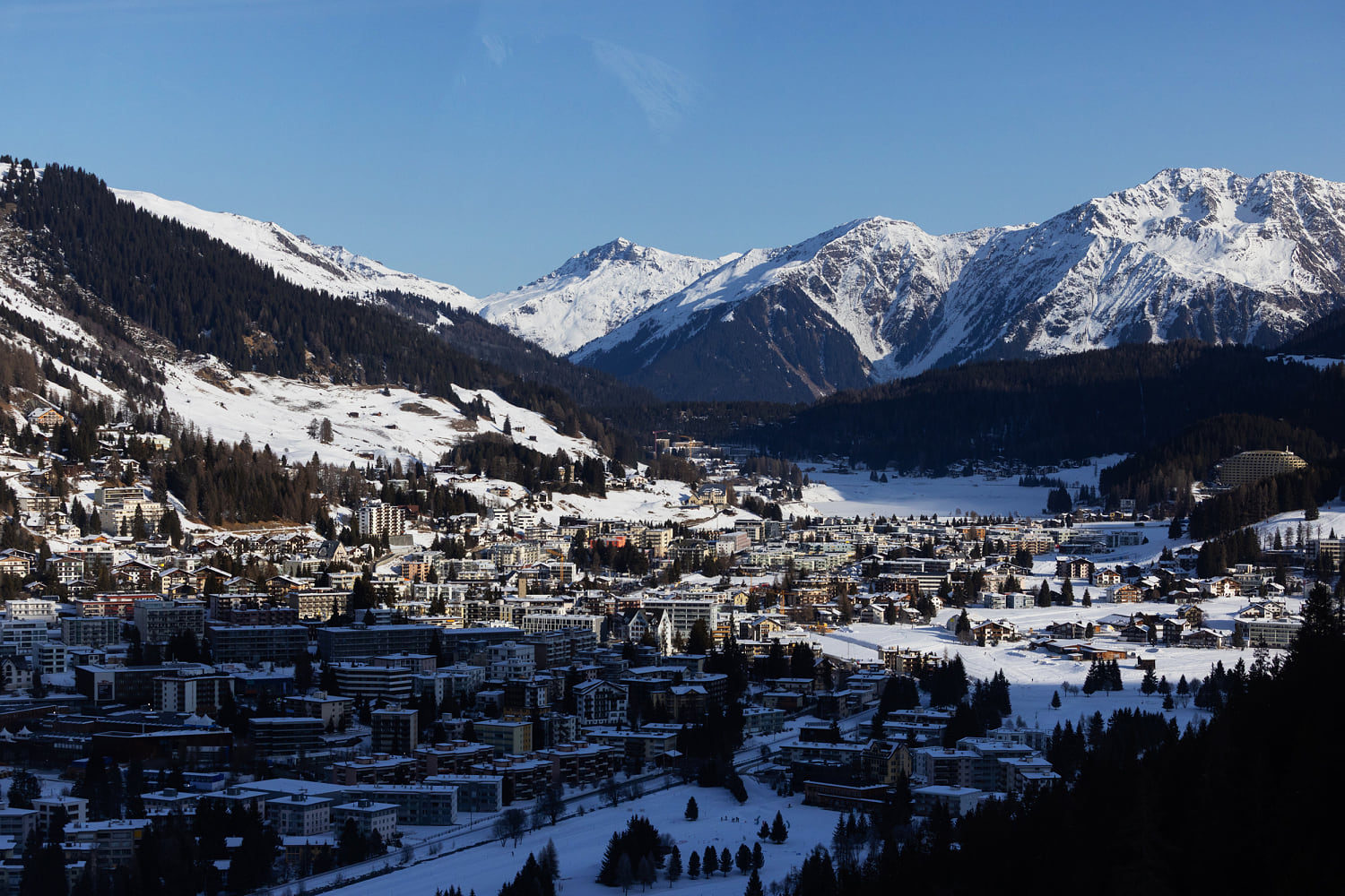 Trump arrives at Davos with Europe's leaders on edge and Lisa Cook's ...
