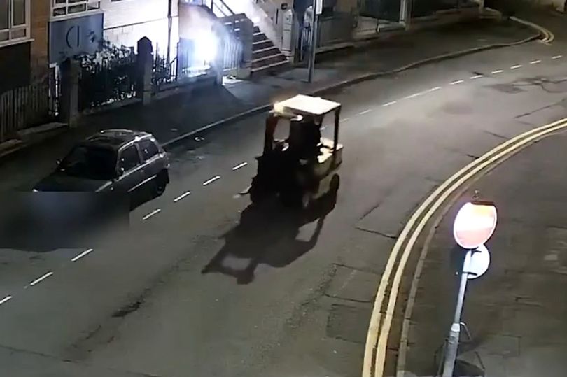 Police spotted chasing drunk driver at 2am down rural street — in a ...