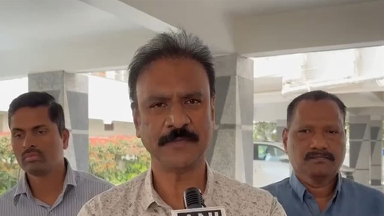 ACB raids Warangal deputy collector's homes over disproportionate assets