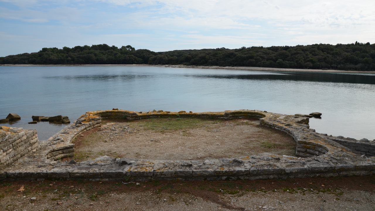 Untouched Roman villa discovered hiding beneath an empty city park