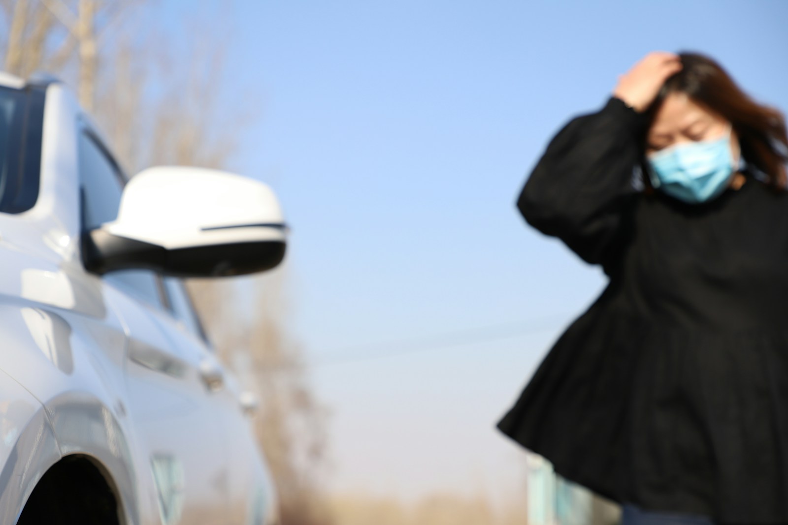 Woman complains her car smells weird—mechanic finds something living inside