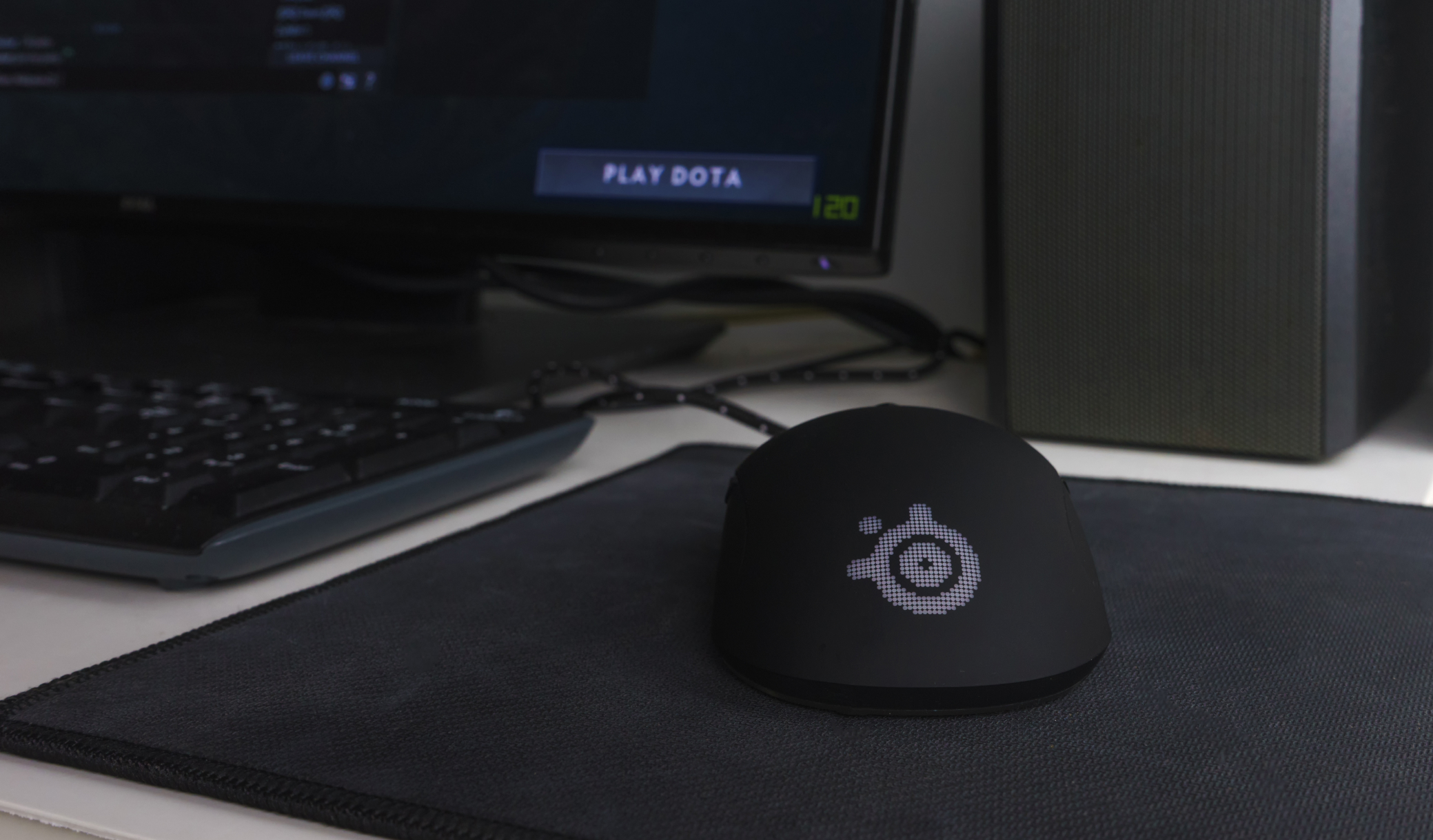 SteelSeries Prime Mini : la souris gaming esport à moitié prix chez PC ...