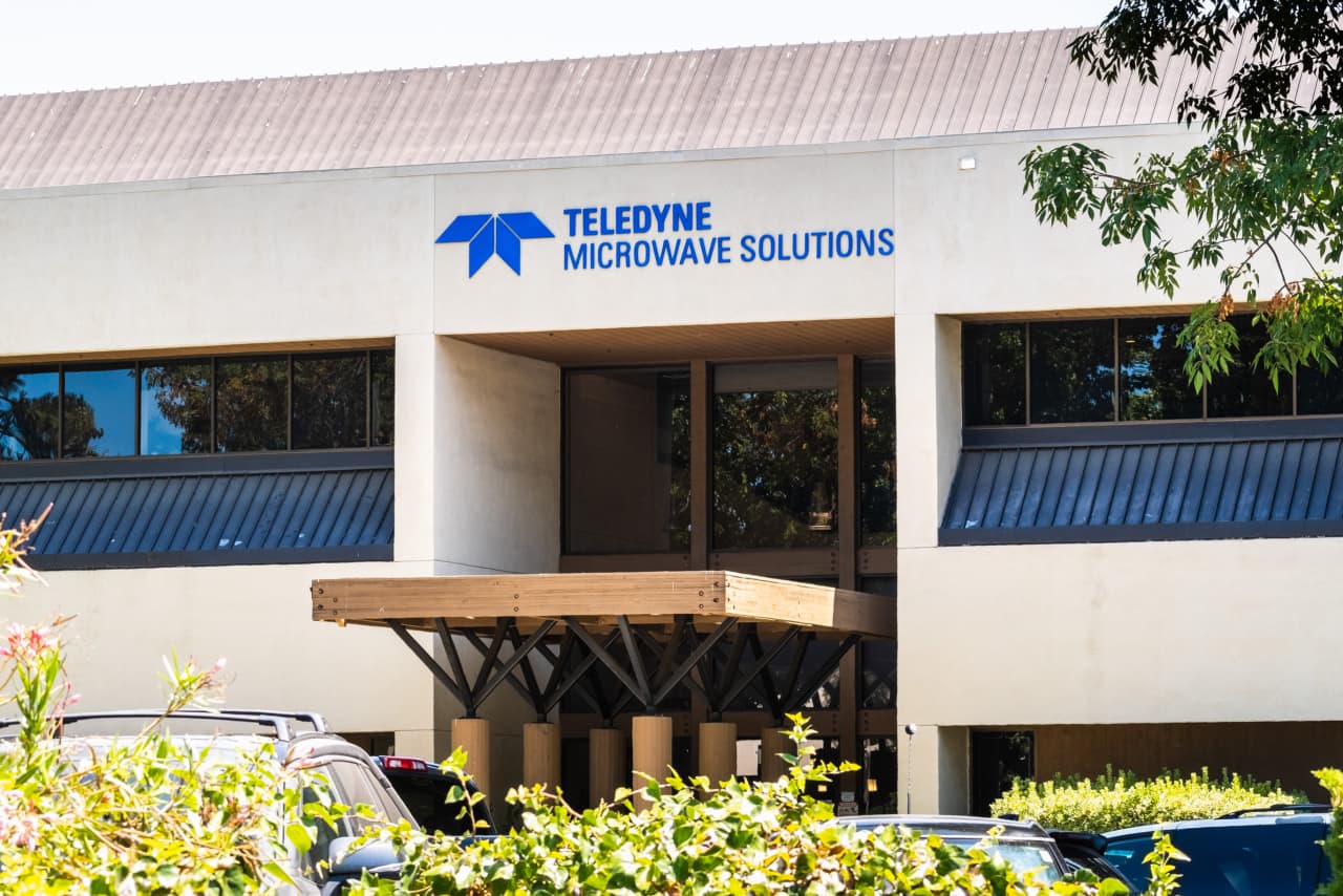 This electronics maker is one of the S&P 500’s top stocks today. It ...