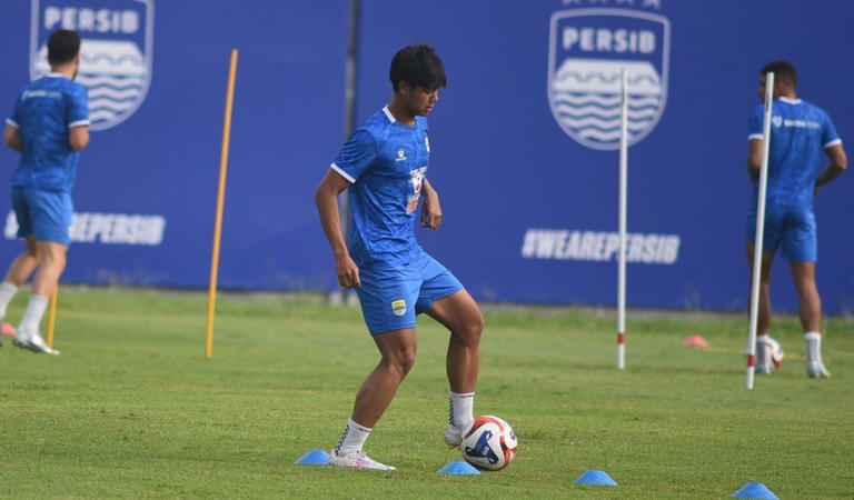 Minim menit bermain, Nazriel Alfaro tetap siap bantu Persib Bandung ...