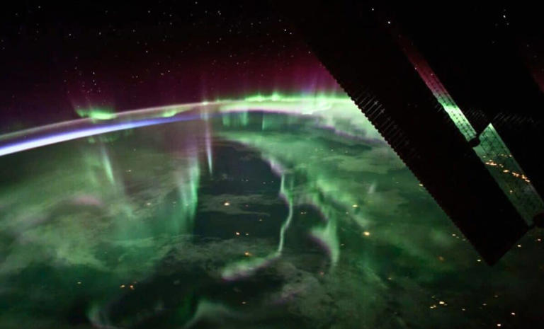 Earth’s magnetic north pole has officially changed position, drifting ...