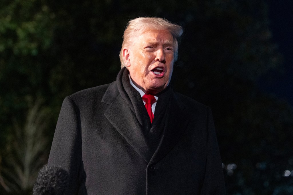 Trump signs order to block Wall Street from buying single-family homes ...