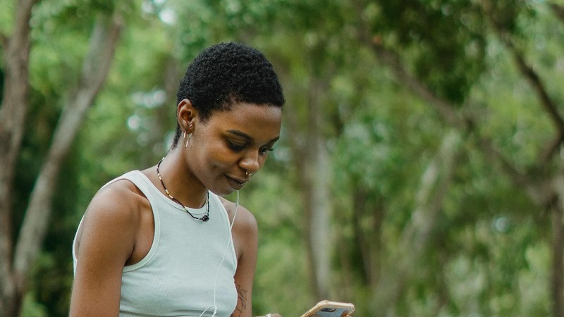 Doomscrolling: The digital age's sneaky epidemic that's rotting our minds