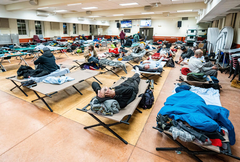Milwaukee warming shelters offer extended hours amid extreme cold watch ...