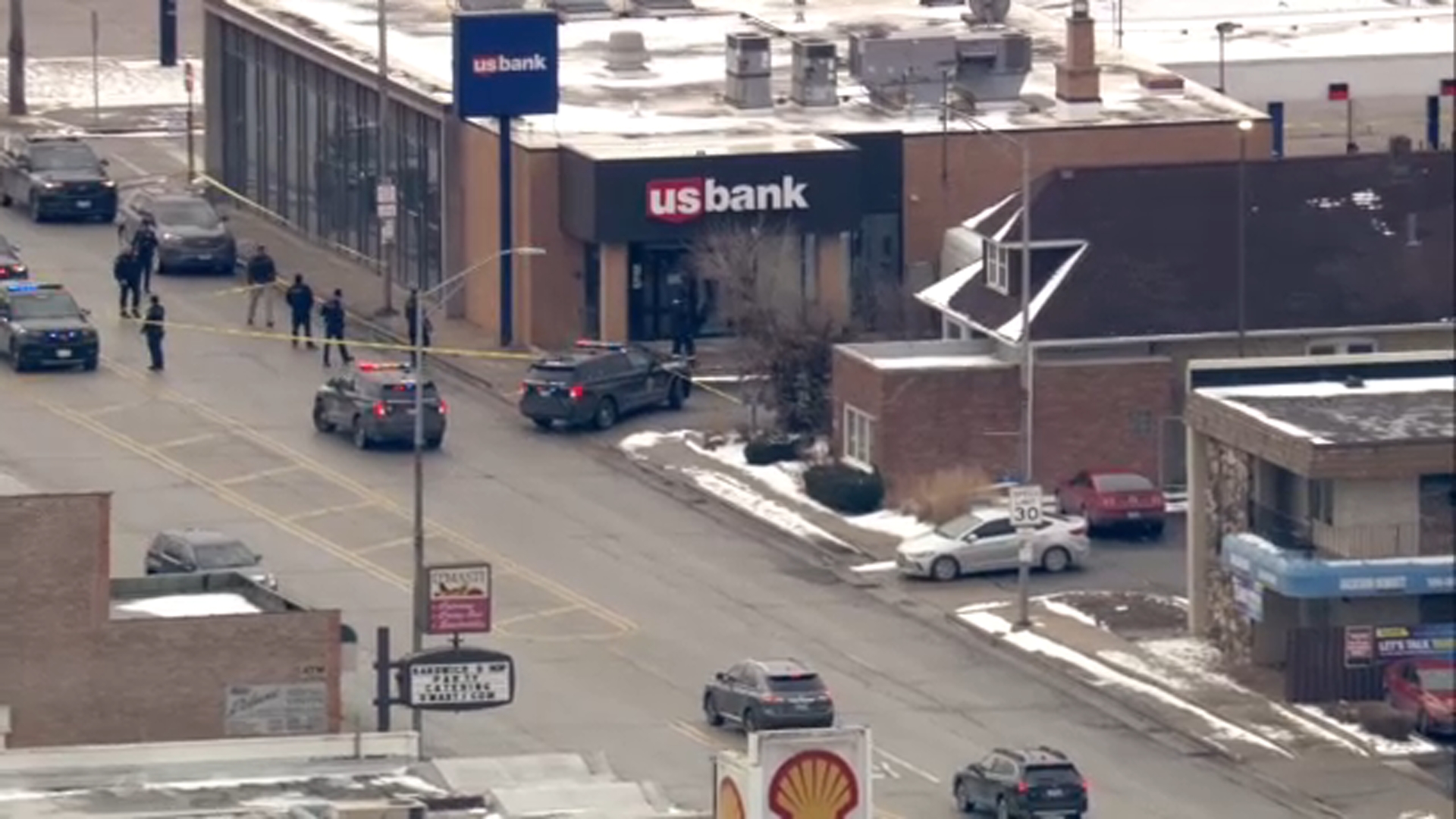 Armored truck attempted robbery sparks large police response outside ...