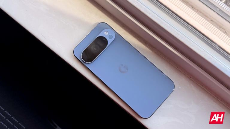 Phone comparisons: Google Pixel 9 Pro Fold vs Google Pixel 9 Pro XL
