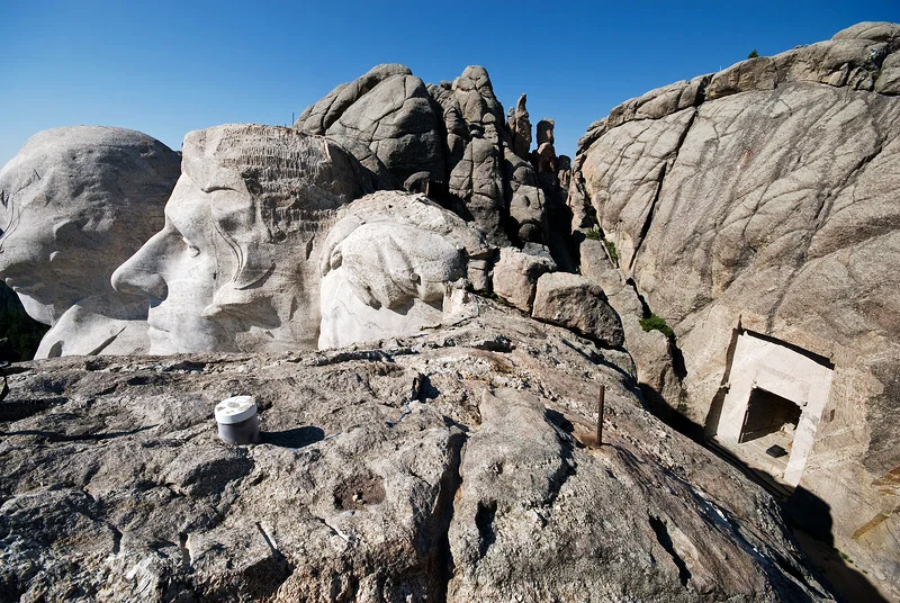 15 secret rooms found in famous landmarks