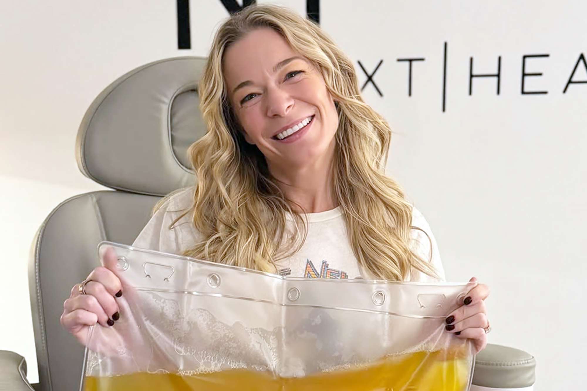 LeAnn Rimes gets $10K blood cleaning treatment months after teeth fell ...
