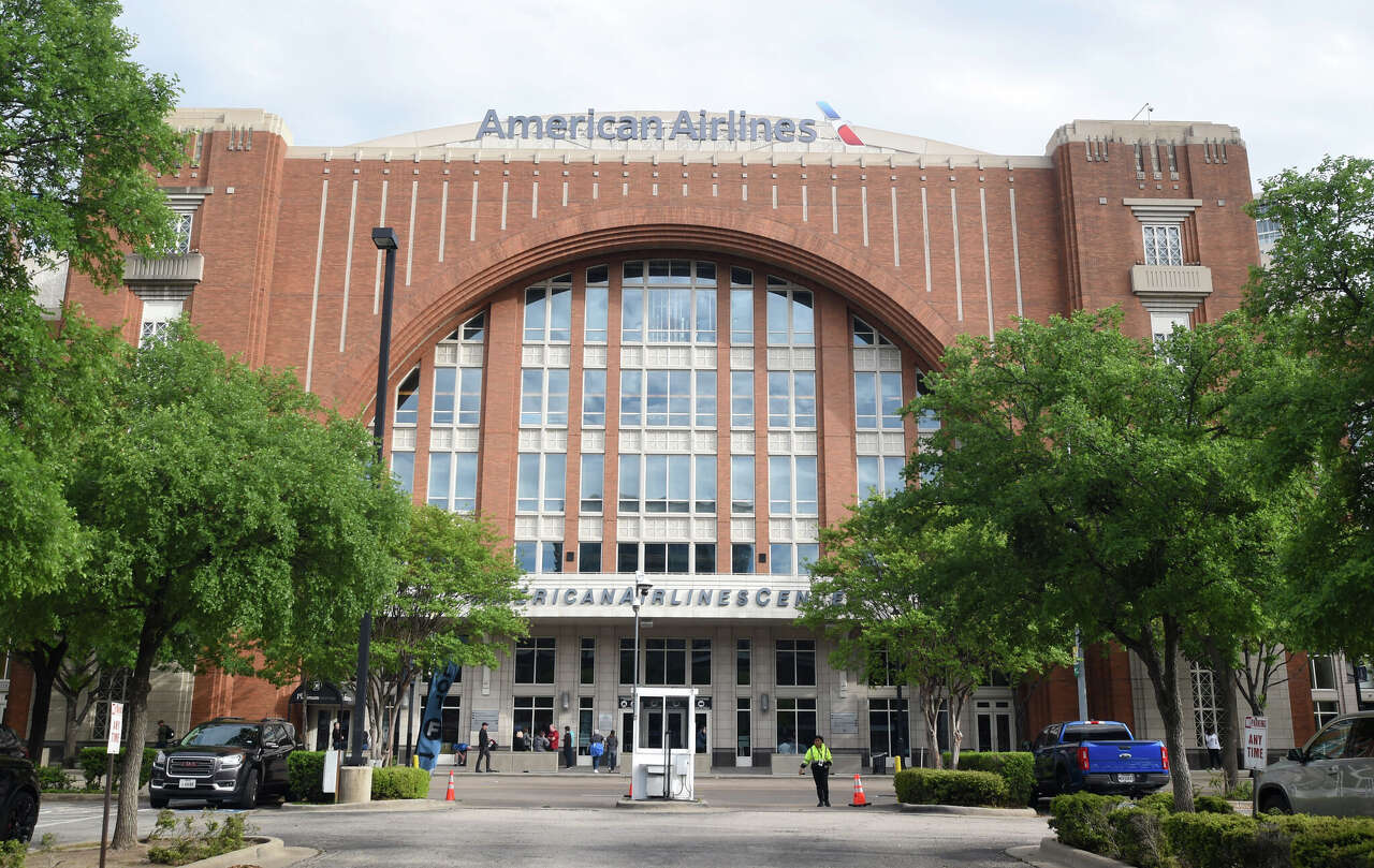 Dallas Mavericks narrow search for new arena site to two opposite locations