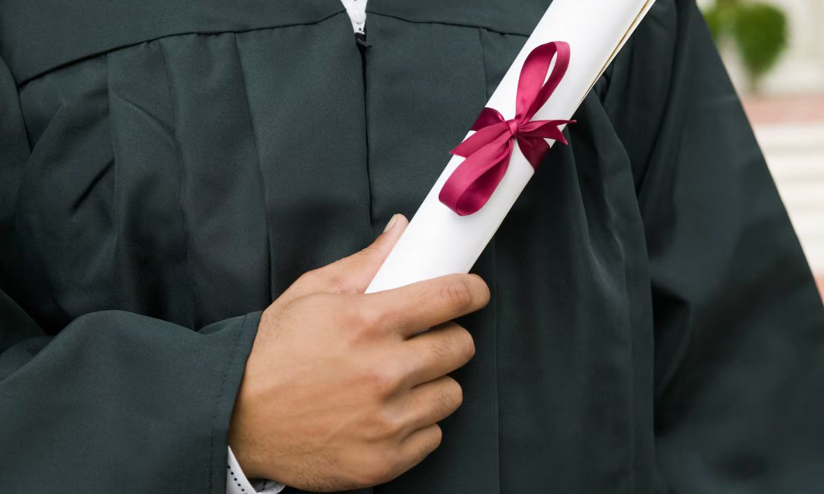 More Philadelphia students are graduating without passing state exams ...