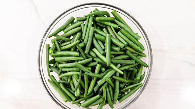 Fresh green beans are a popular side dish, and these balsamic green ...