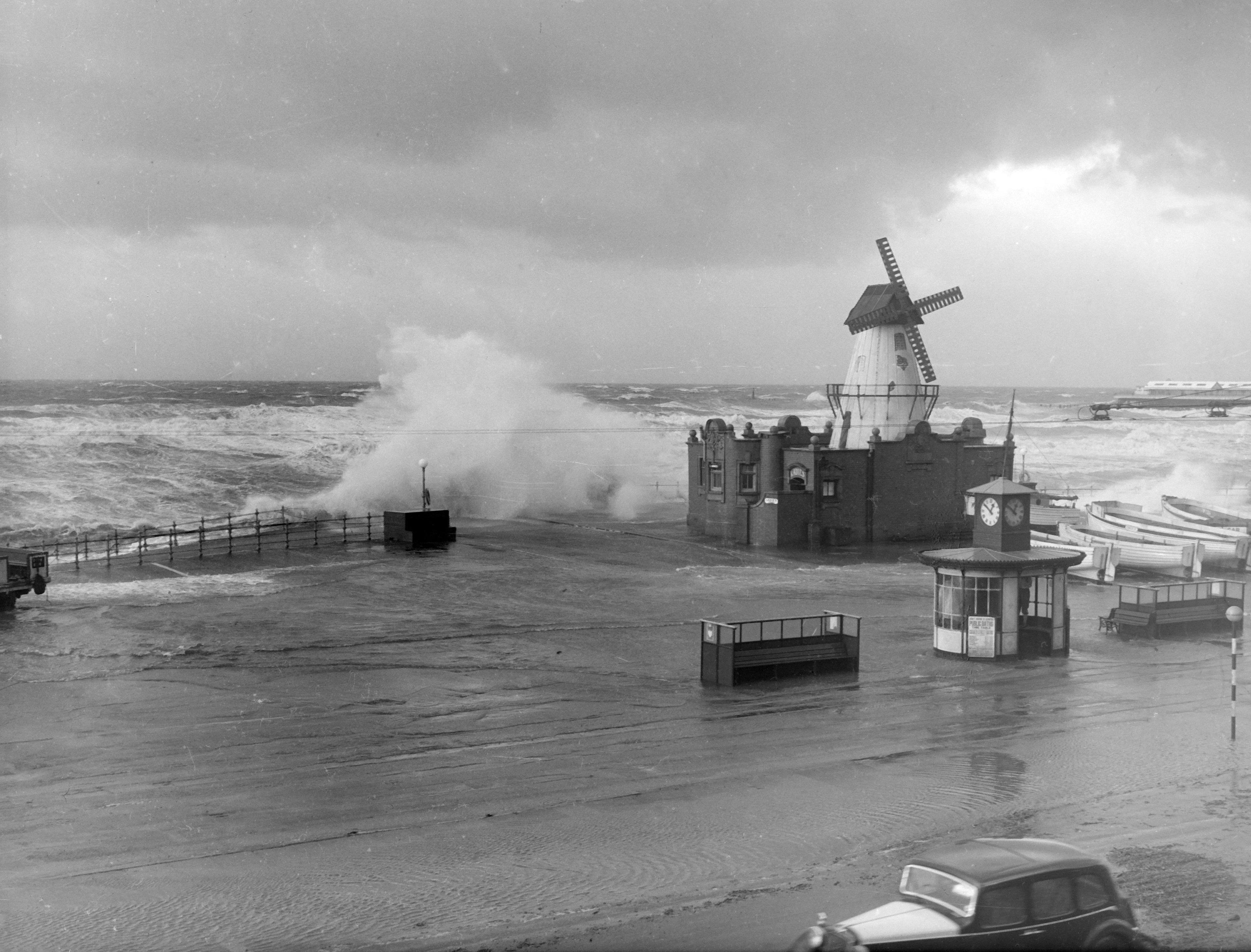 19 mind-blowing throwback retro photos of life, scenes, and people in ...