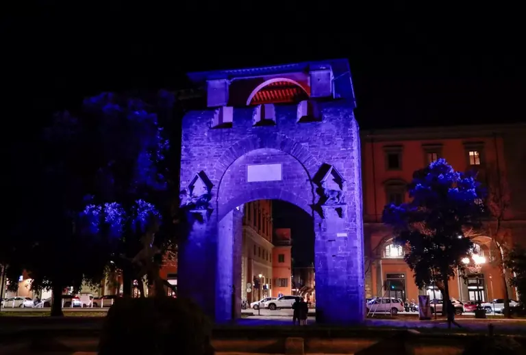 Foto VN – Firenze ricorda Commisso: tutte le porte della città ...