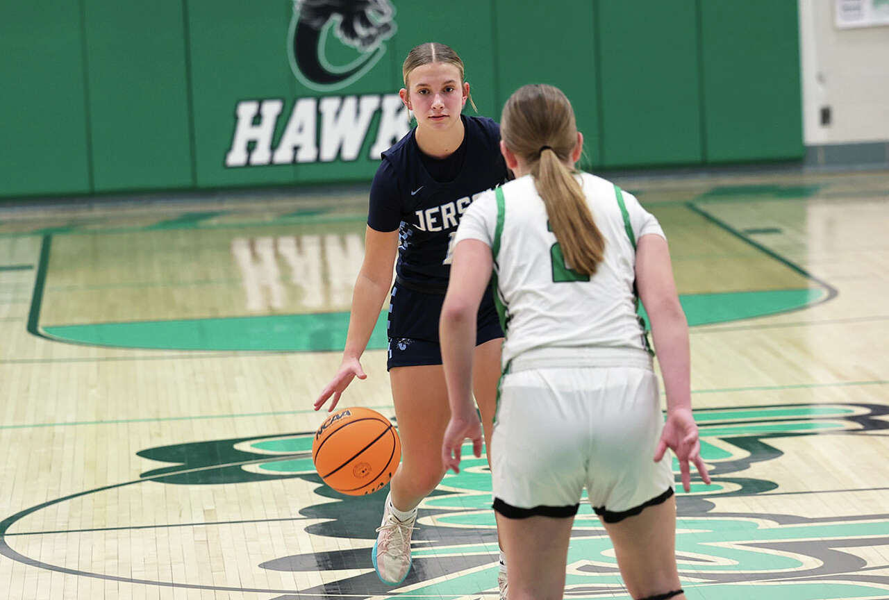 Tuesday girls basketball: Cavies upset Miners in Macoupin semifinals