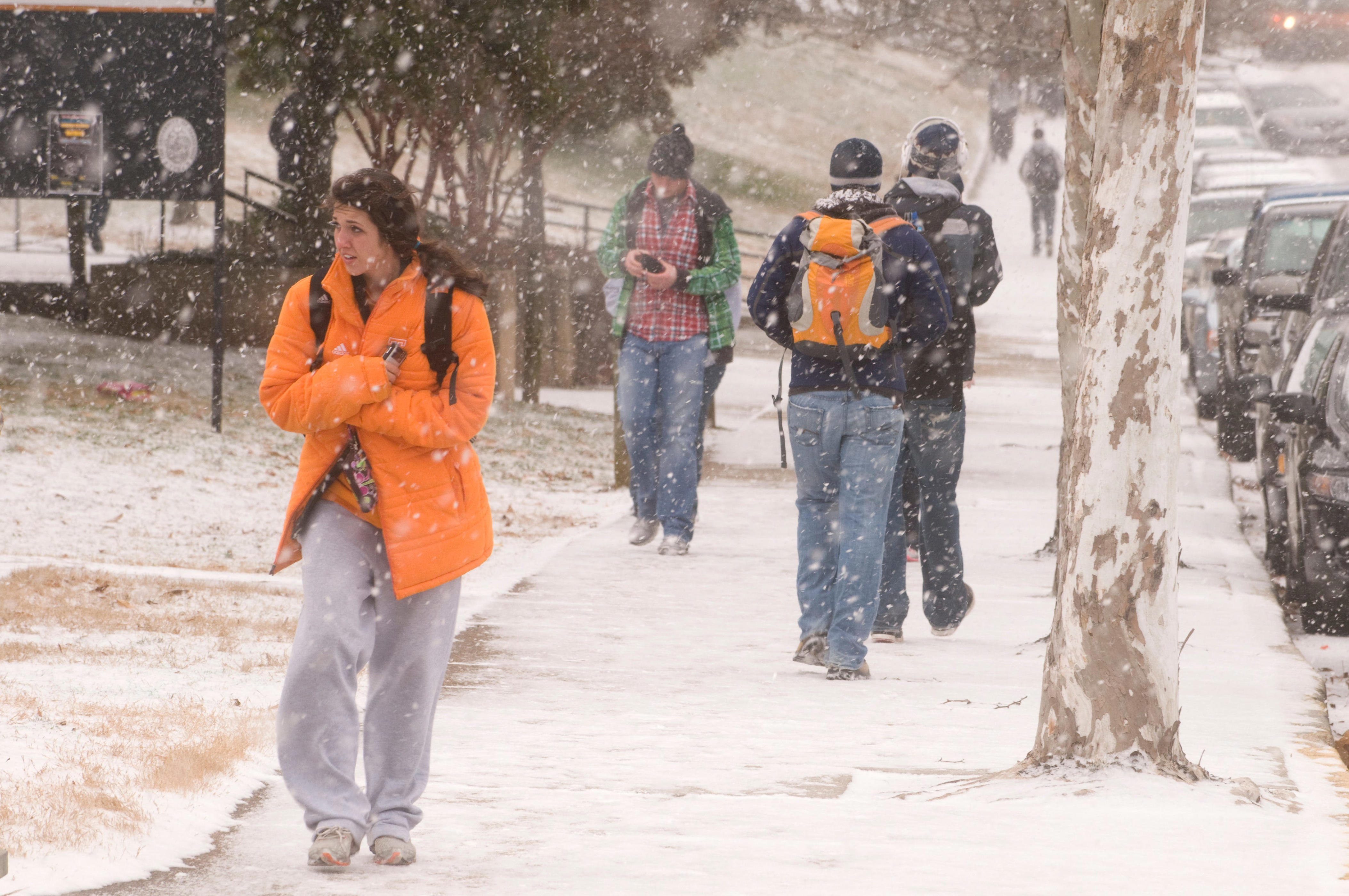 See which Des Moines schools are closed Friday due to extreme cold