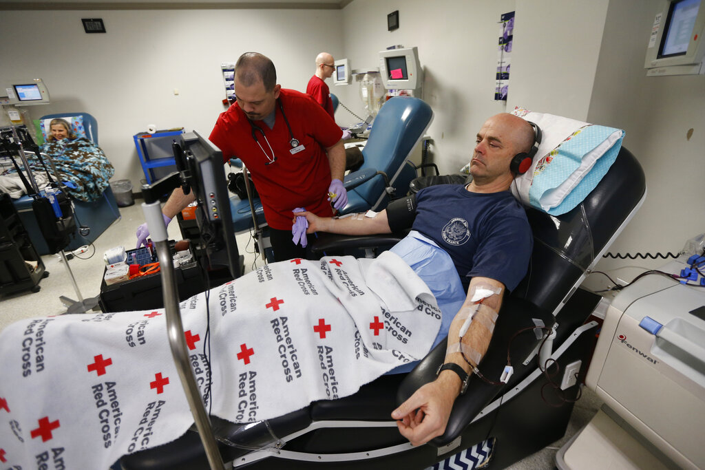 Red Cross offers Super Bowl giveaway amid critical blood shortage