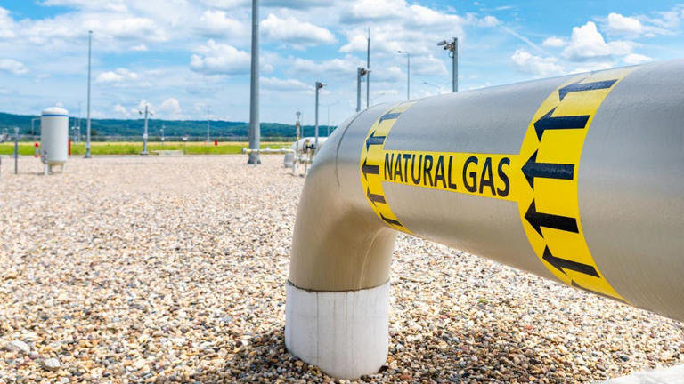 Natural gas prices soar in consecutive days ahead of major winter storm