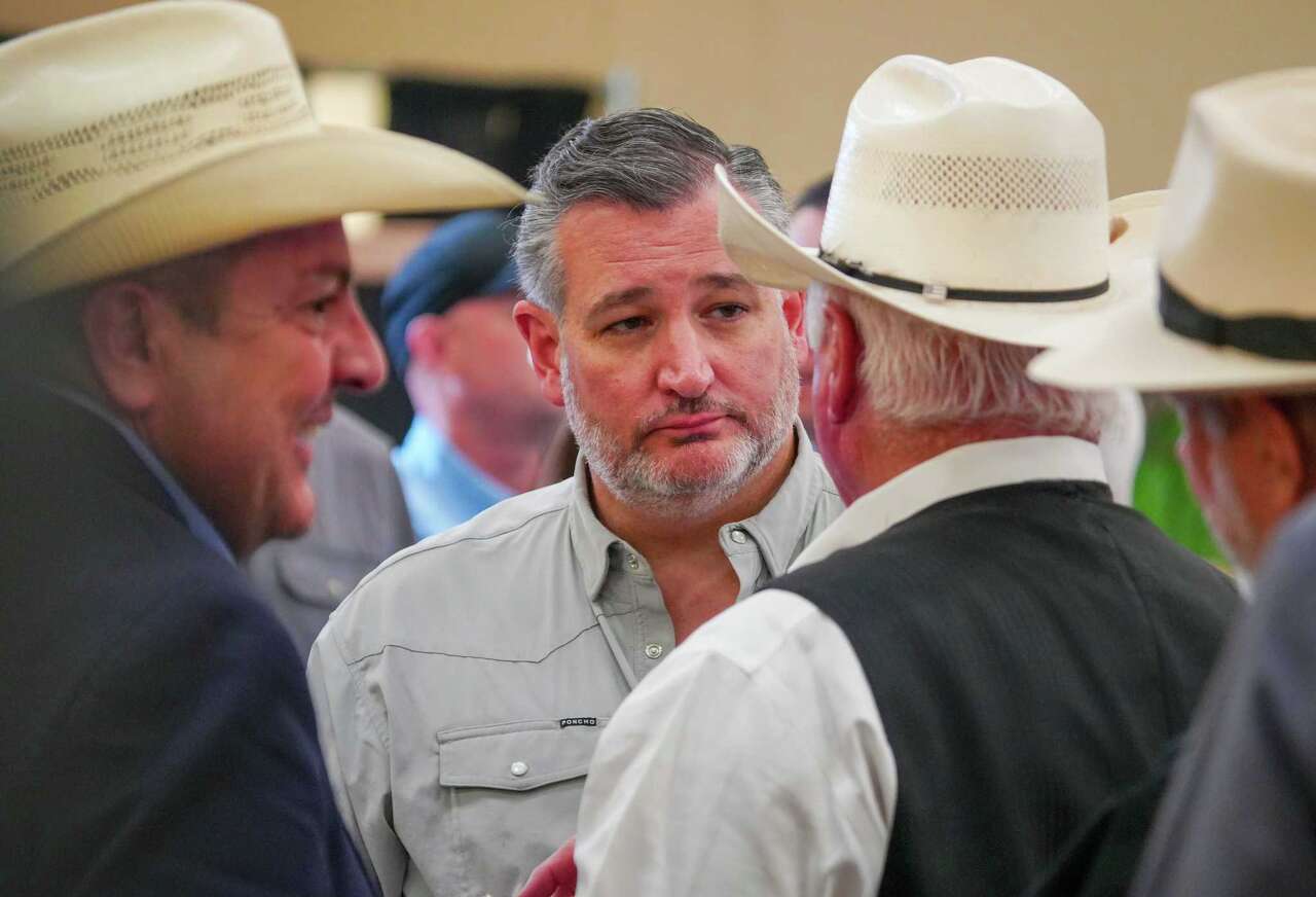 Is Ted Cruz fleeing Texas again with another freeze expected this weekend?