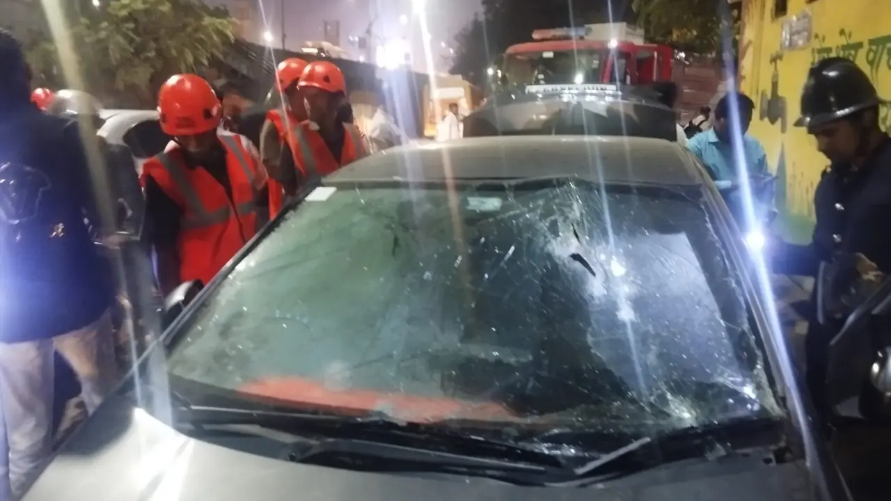 Fire breaks out in moving car at Thane’s Kopri, no injuries reported