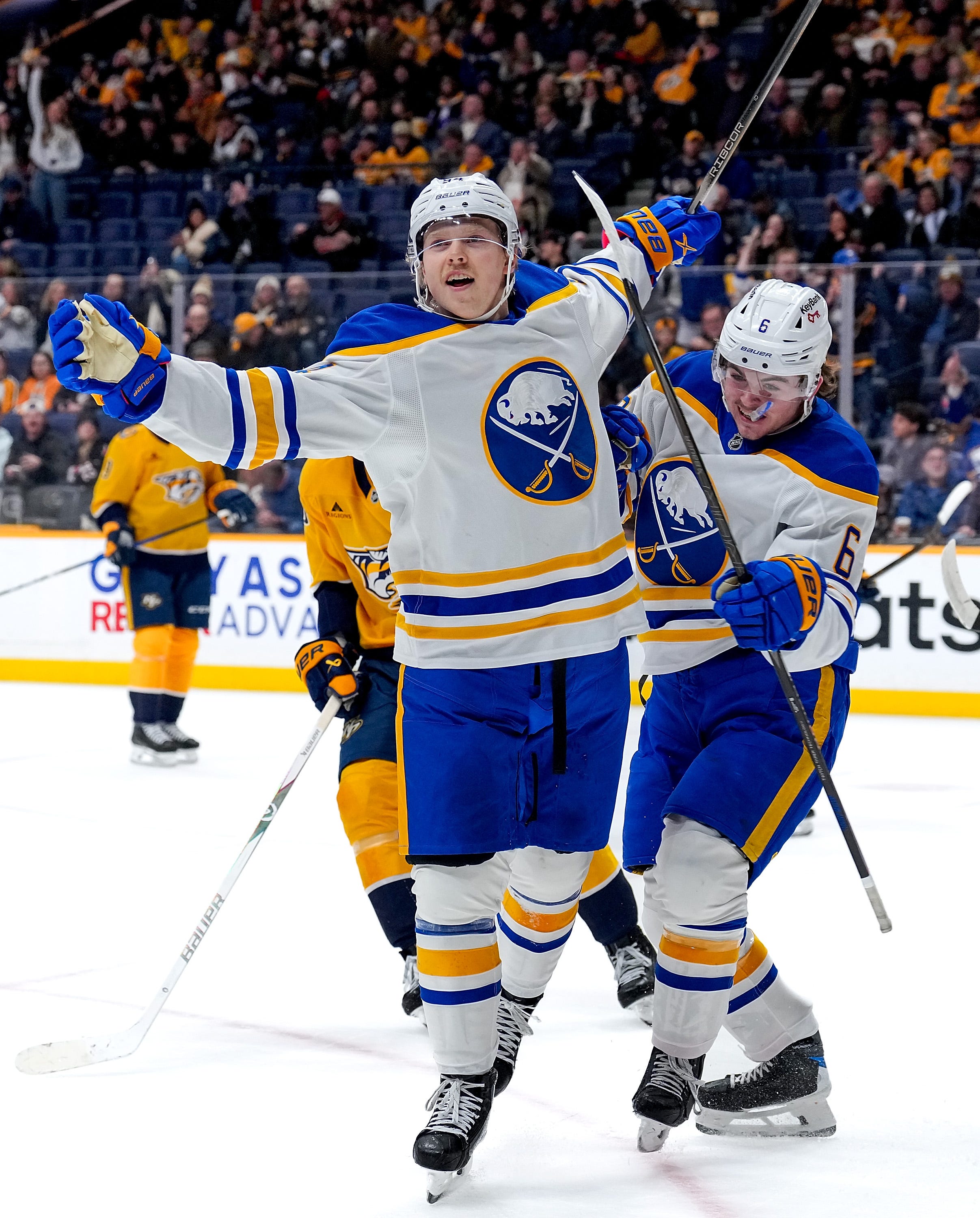 Sabres find a way to hang on and win in Nashville