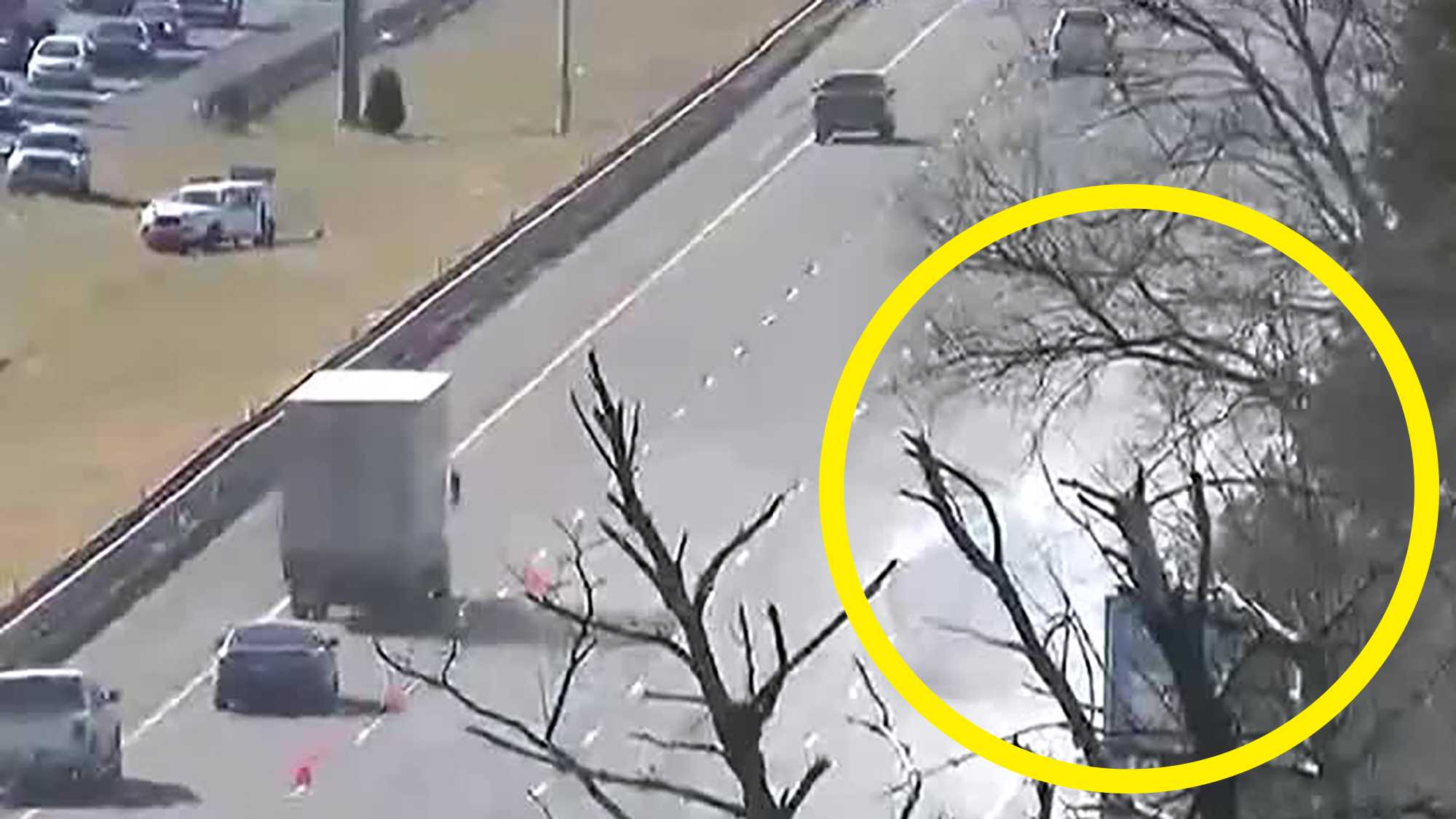 Some I-95 lanes closed after electric vehicle fire in Elkridge area