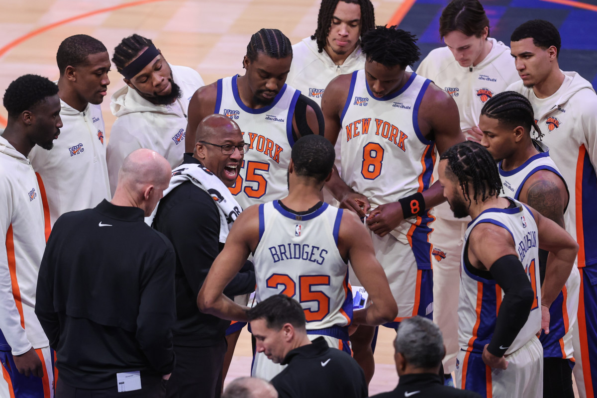 NBA fans convinced Knicks are firing Mike Brown mid-season