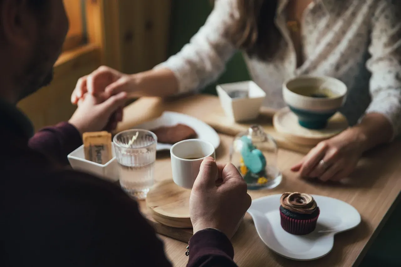 How one curvy woman transformed her life using 9 emotional intimacy habits
