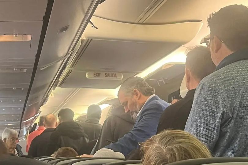 'Cancun Cruz' slammed for fleeing Texas again as massive snowstorm ...