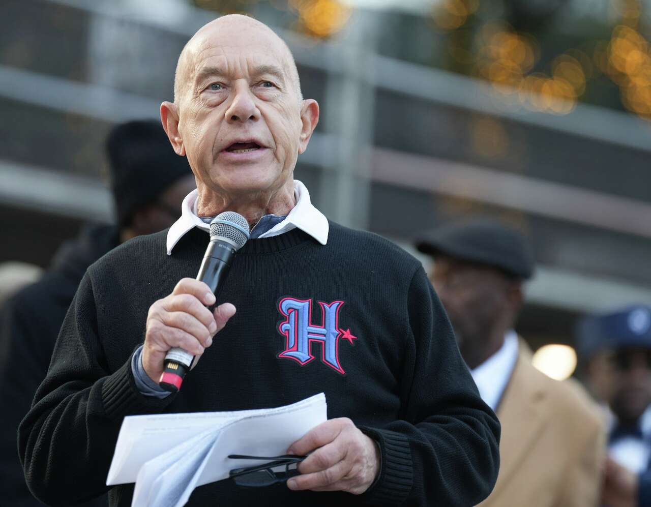 Houston Mayor John Whitmire will let the feds decide whether to pay out ...