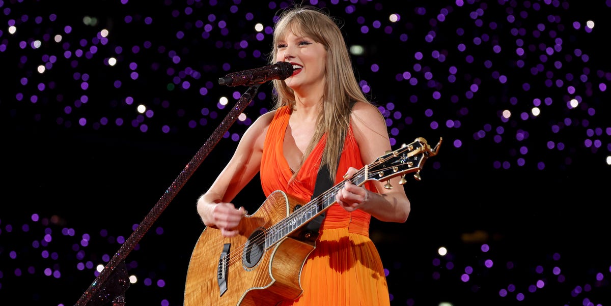 Taylor Swift becomes the youngest woman ever inducted into the ...