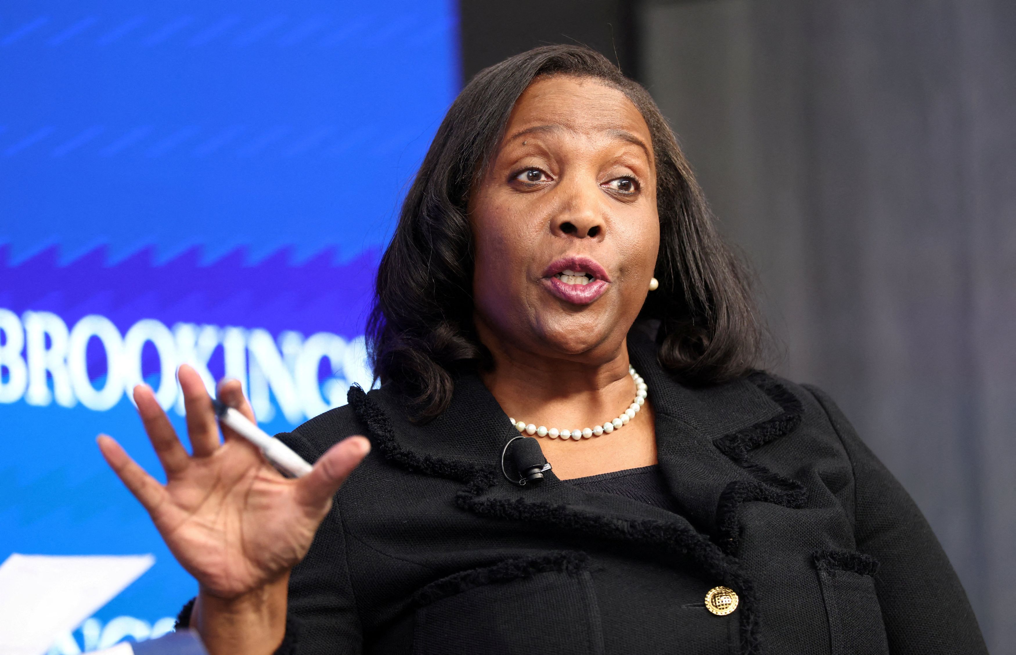 Supreme Court appears likely to allow Lisa Cook to remain on Fed board