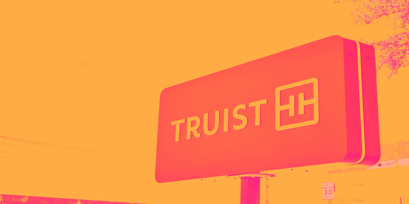 Truist Financial (NYSE:TFC) reports sales below analyst estimates in Q4 ...