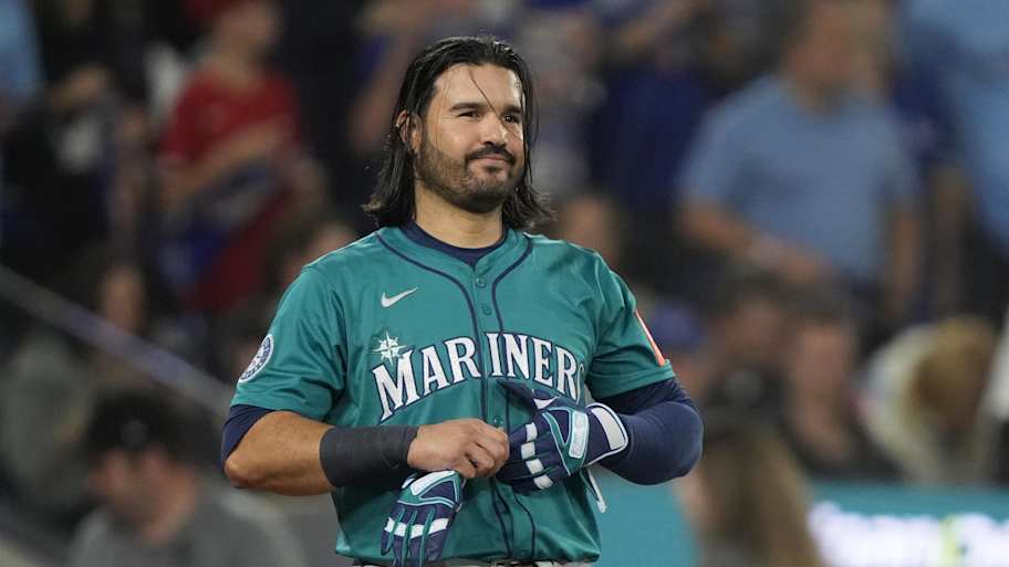 Mariners' AL West rival listed as possible destination for Eugenio Suárez