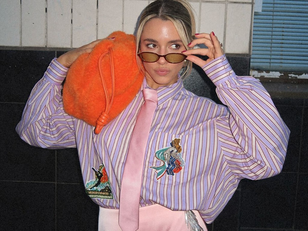 Adiós minimalismo beige, acaban de llegar las New Balance Made in UK 99 ...