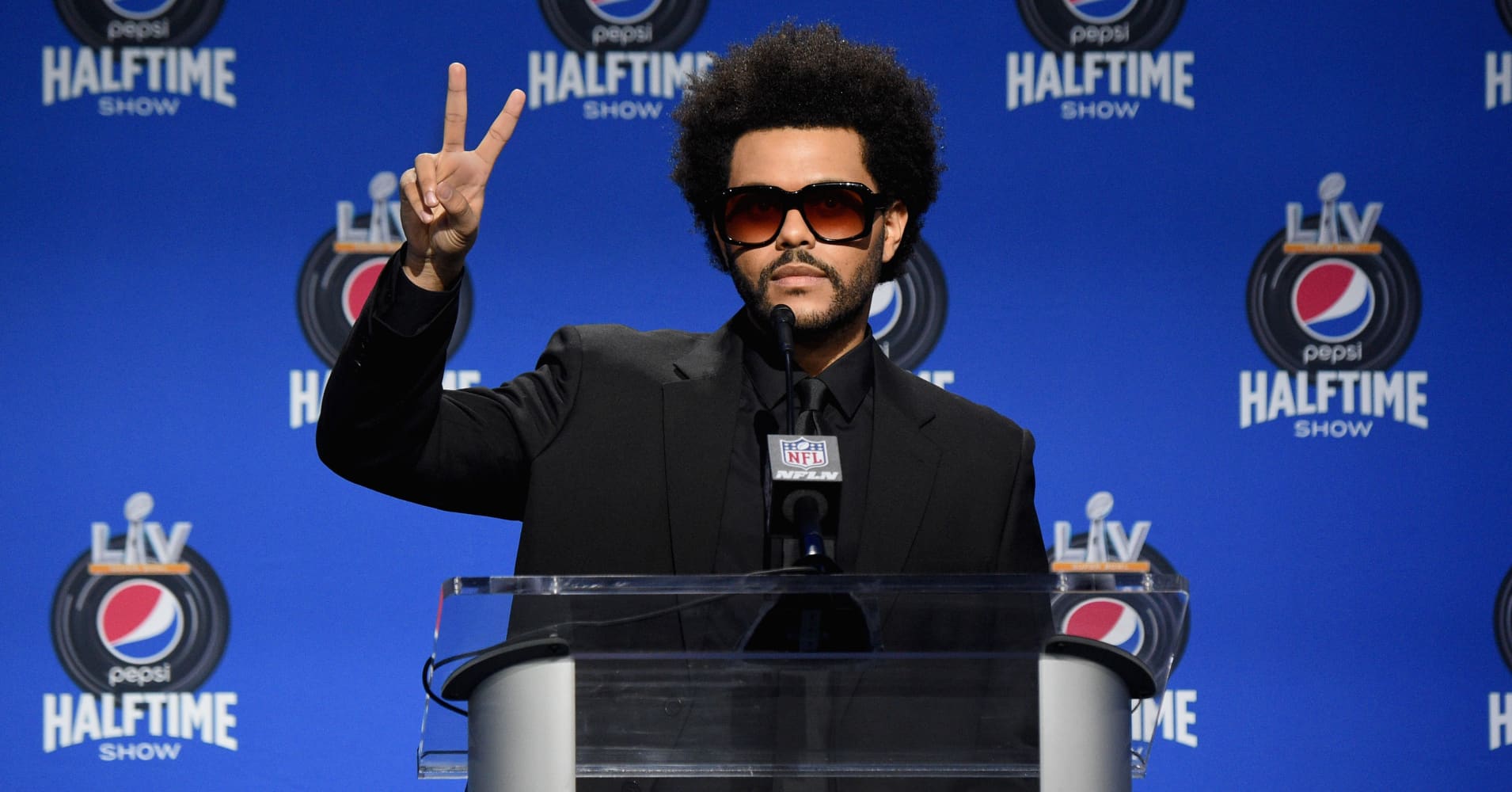 At 19, The Weeknd worked at American Apparel with a music side hustle ...